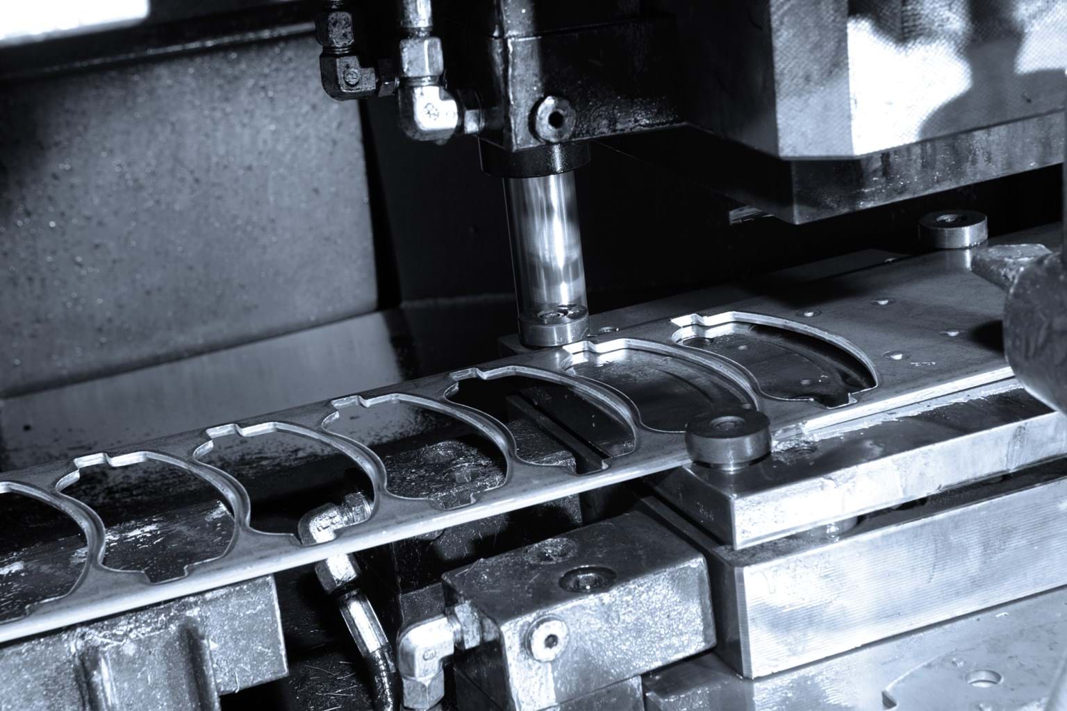 Remsa commercial disc brake pads for European and North American ...